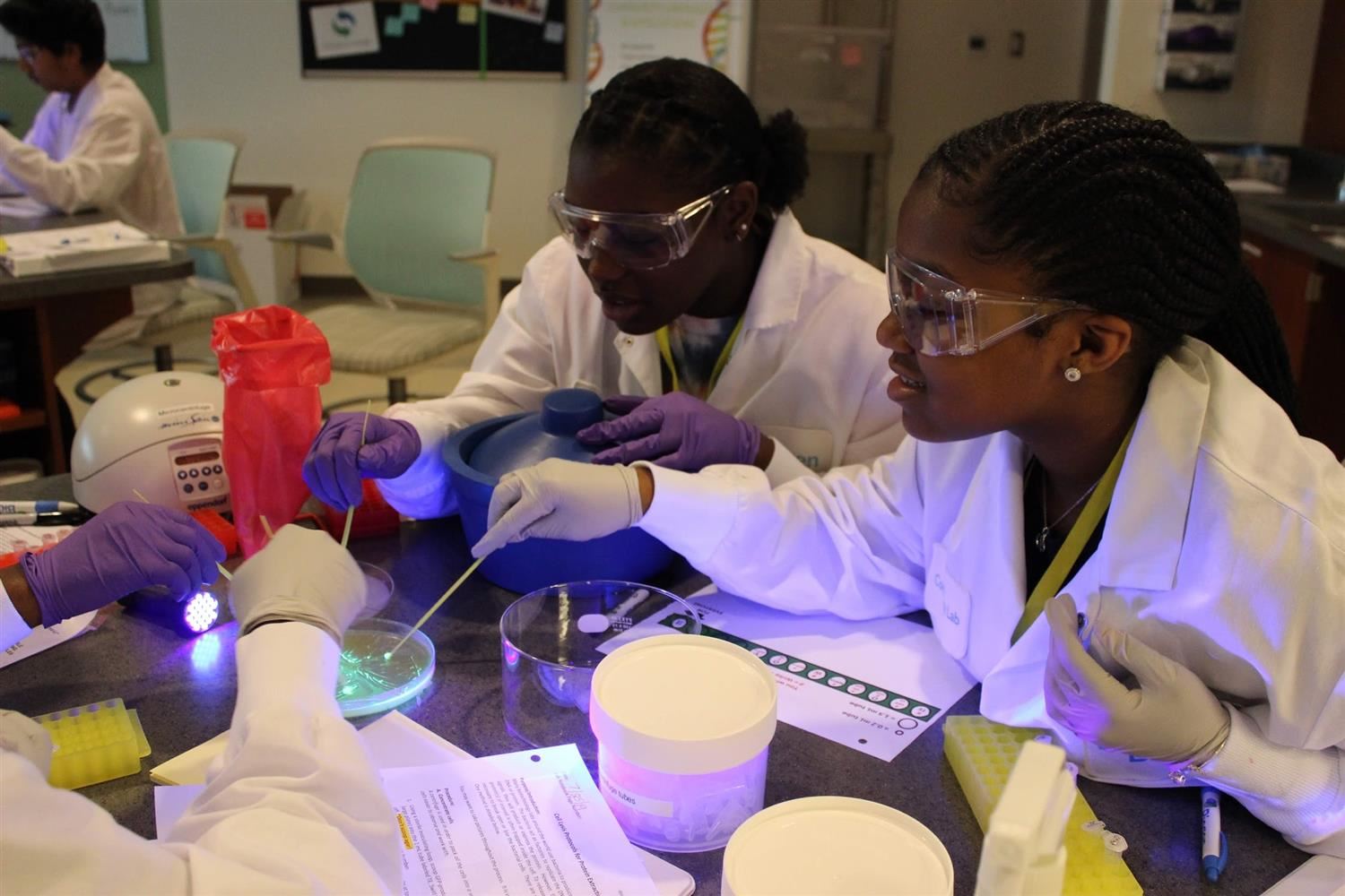 Wake STEM Early College High School / Homepage